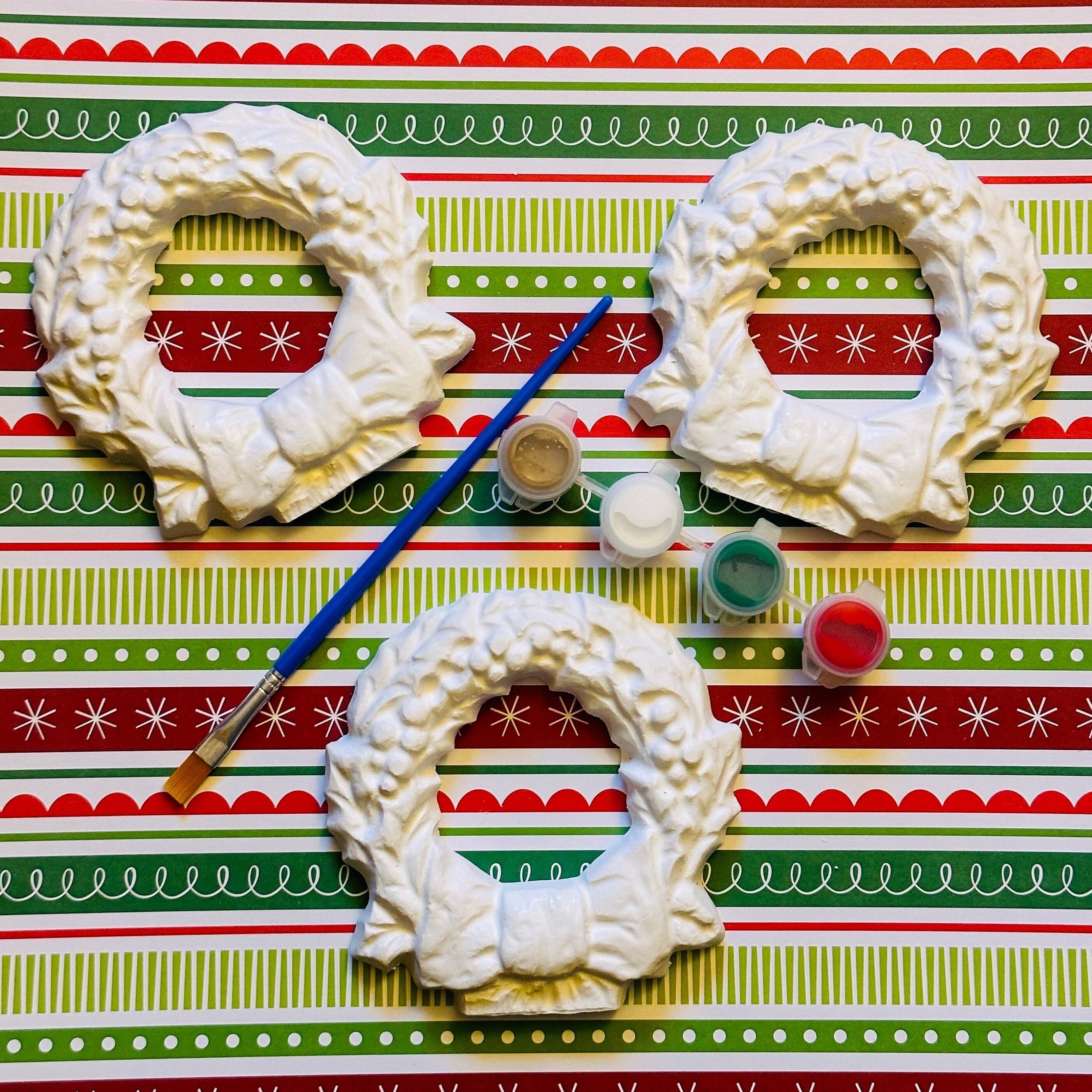 Ready to Paint Wreath Plaster Craft, Kids Crafts, Holiday Party Favors ...