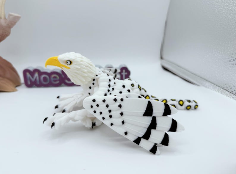 Snow Gryphon Optional Head 11''- 3D Printed Articulated Fidget Desk Toy ...