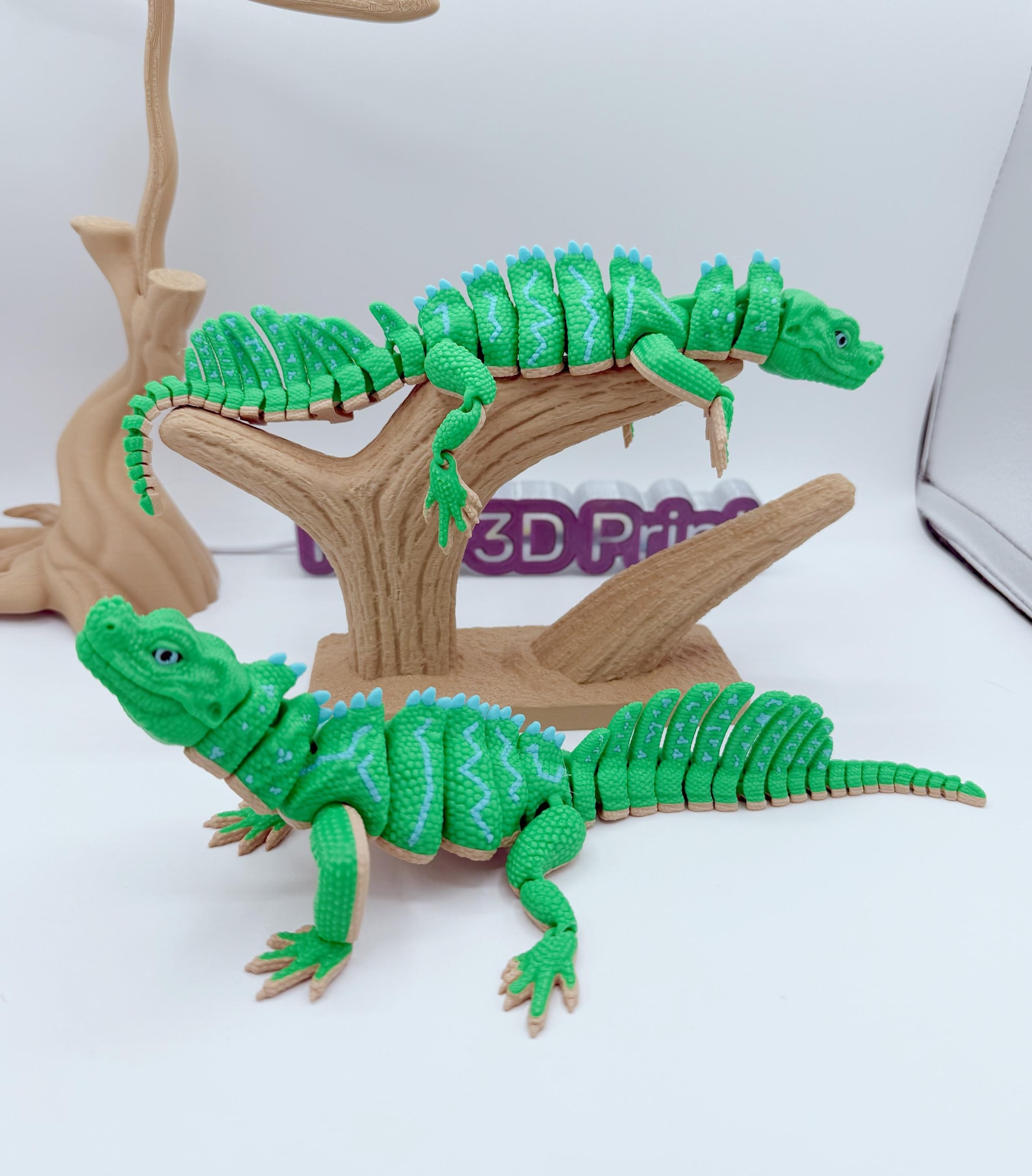 3D Printed Sailfin Lizard / Sailfin Dragon Super Movable Articulated ...