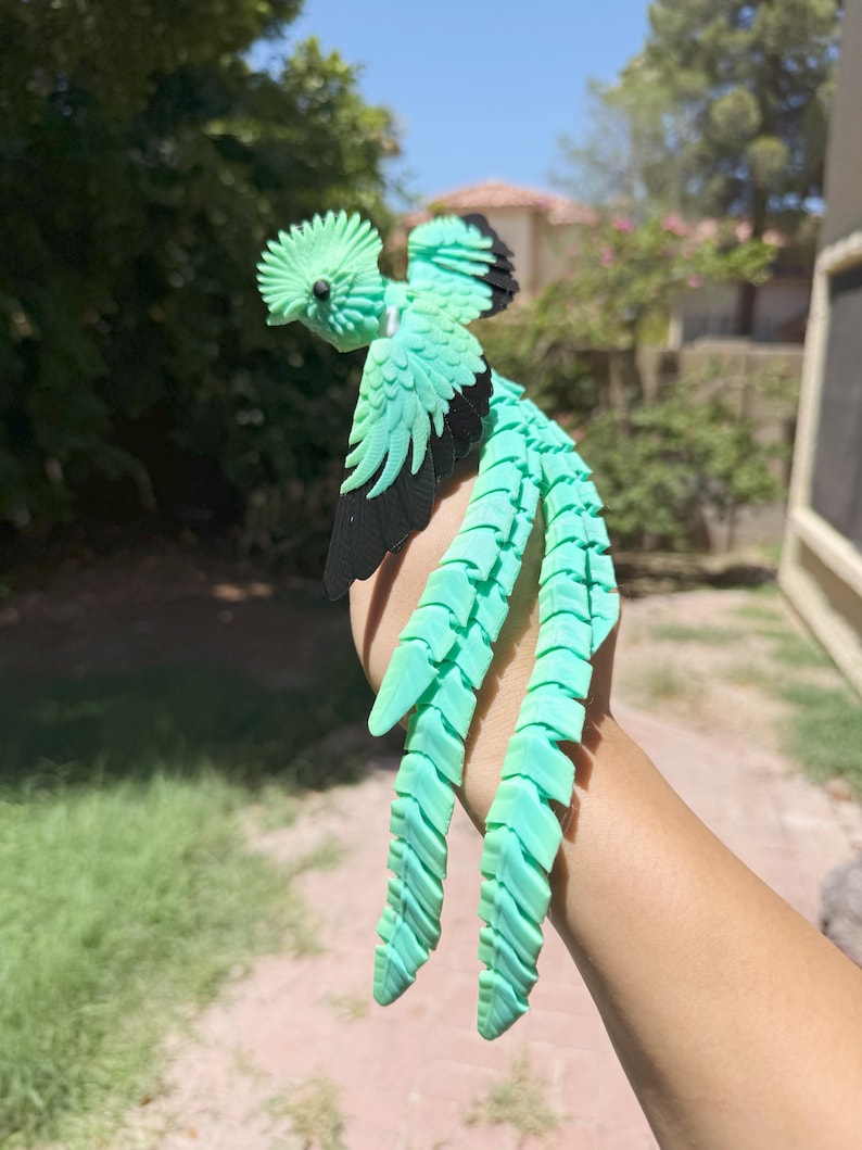 Articulated Quetzal Bird, Moehearts 3d Printed Fidget Desk Toy ...