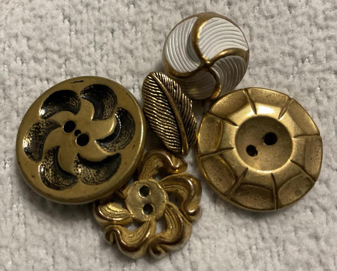 5 Faux Brass Vintage Buttons. Set of 5. Metal and Cellulose Acetate ...