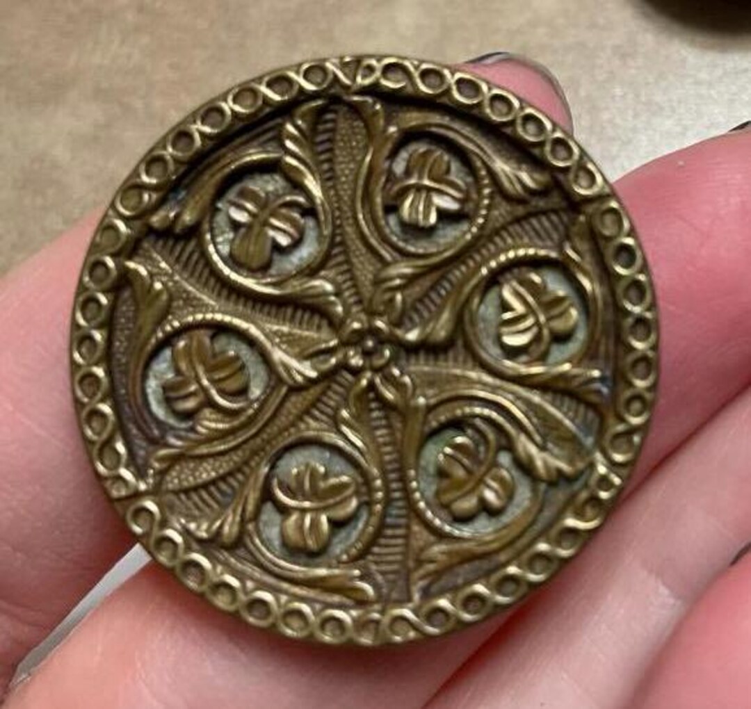 Large Brass Victorian Twinkle Button. Foliage and Clovers. Almost 1 1/8 ...