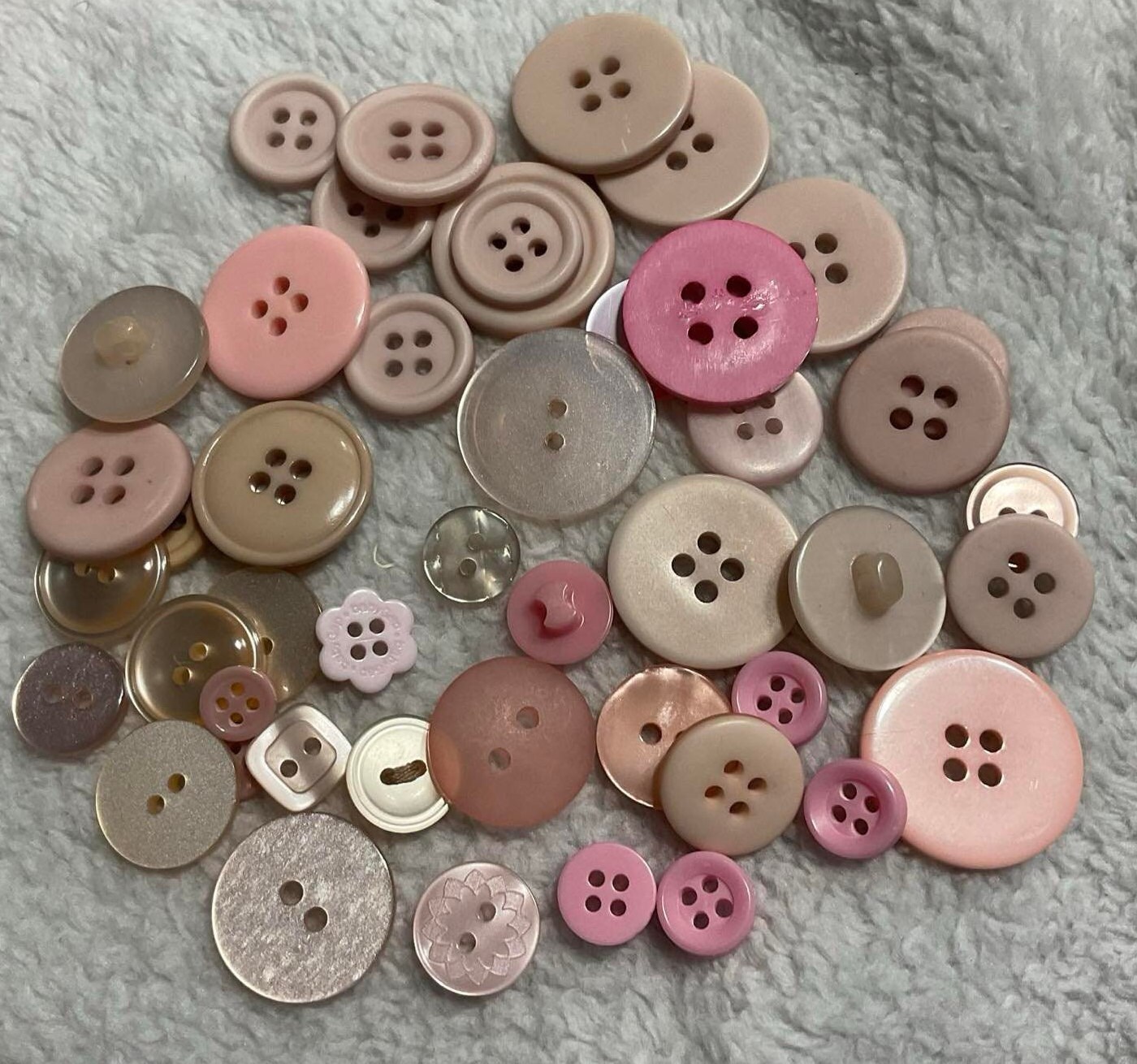 Light Pink Vintage Button Lot. Plastic, Moonglow. Housedress Buttons ...