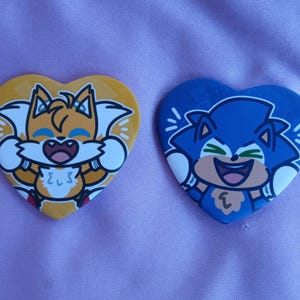 Sonic the Hedgehog 2in Heart Pins || Sonic Pins || Heart Badges - Etsy