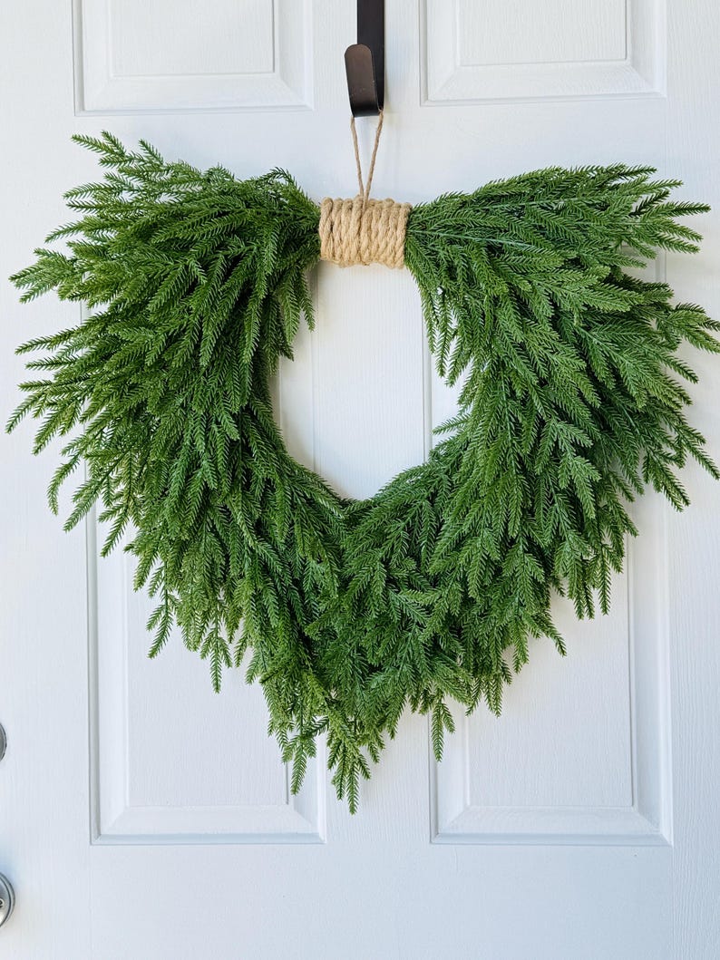 Artificial Norfolk Pine Christmas Winter Wreath, Neutral Cascading ...