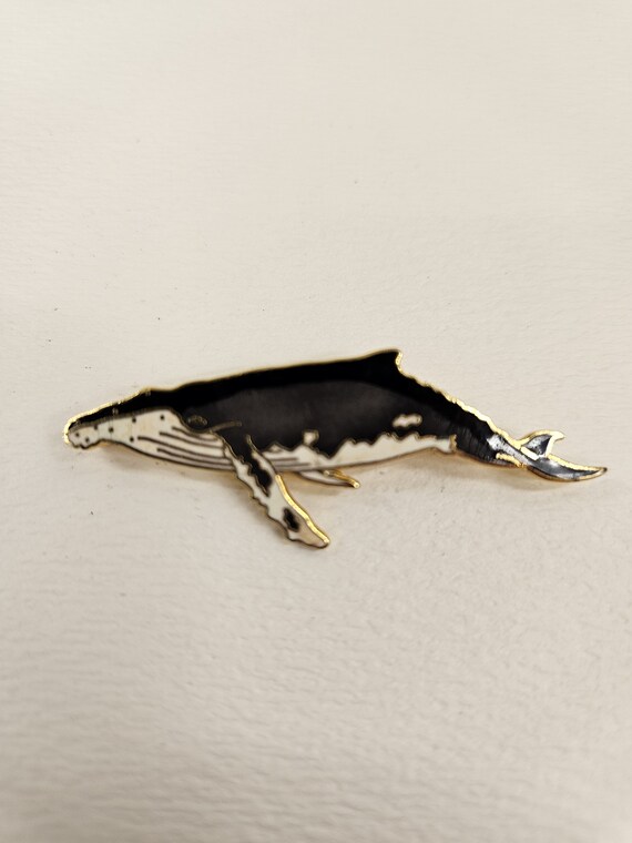 WM Spear Humpback Whale Animal Enamel Pin 1986 in Ori… - Gem