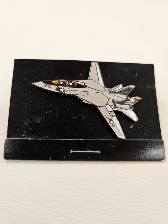 WM Spear Grumann F-14 Tomcat Airplane Enamel Pin 1987… - Gem