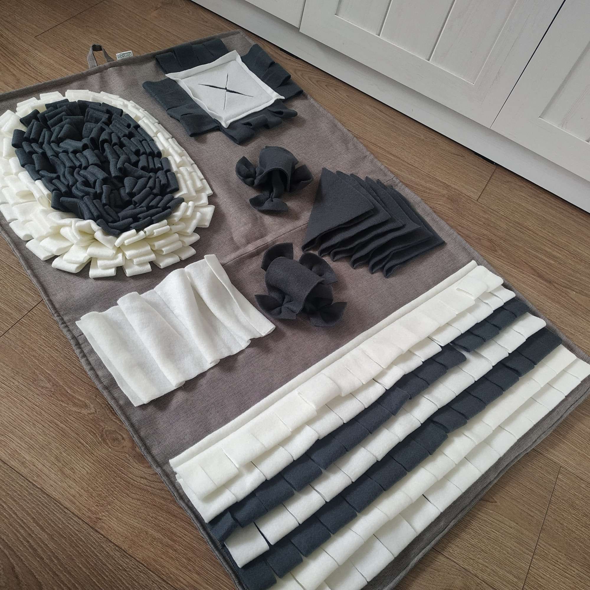 Snuffle Mat for Large Dogs, Treat Puzzle for Dogs, Dog Gift Ideas, Dog ...