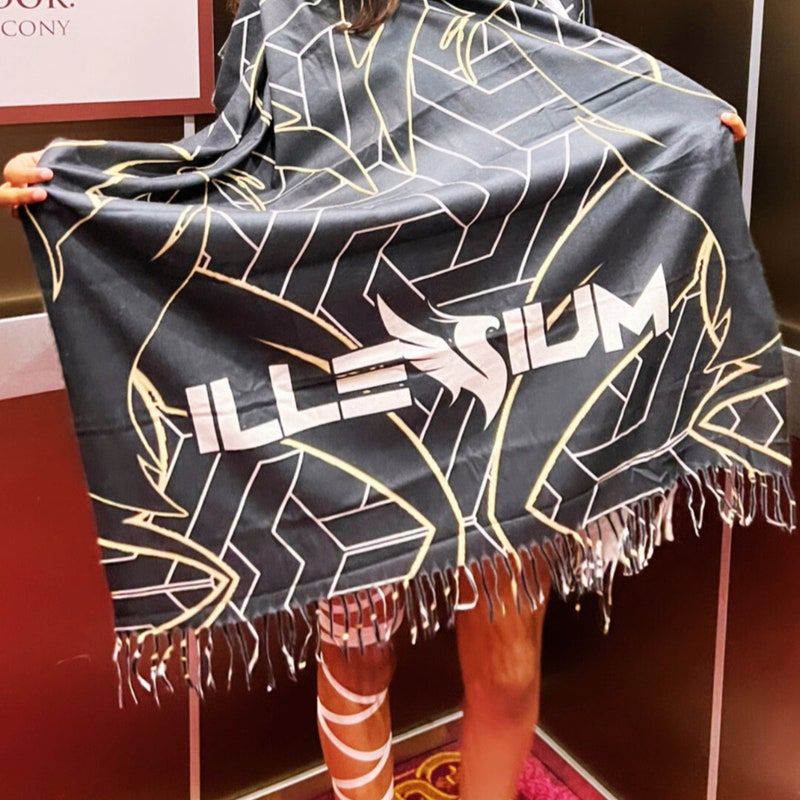 Trippy Tapestry - Etsy