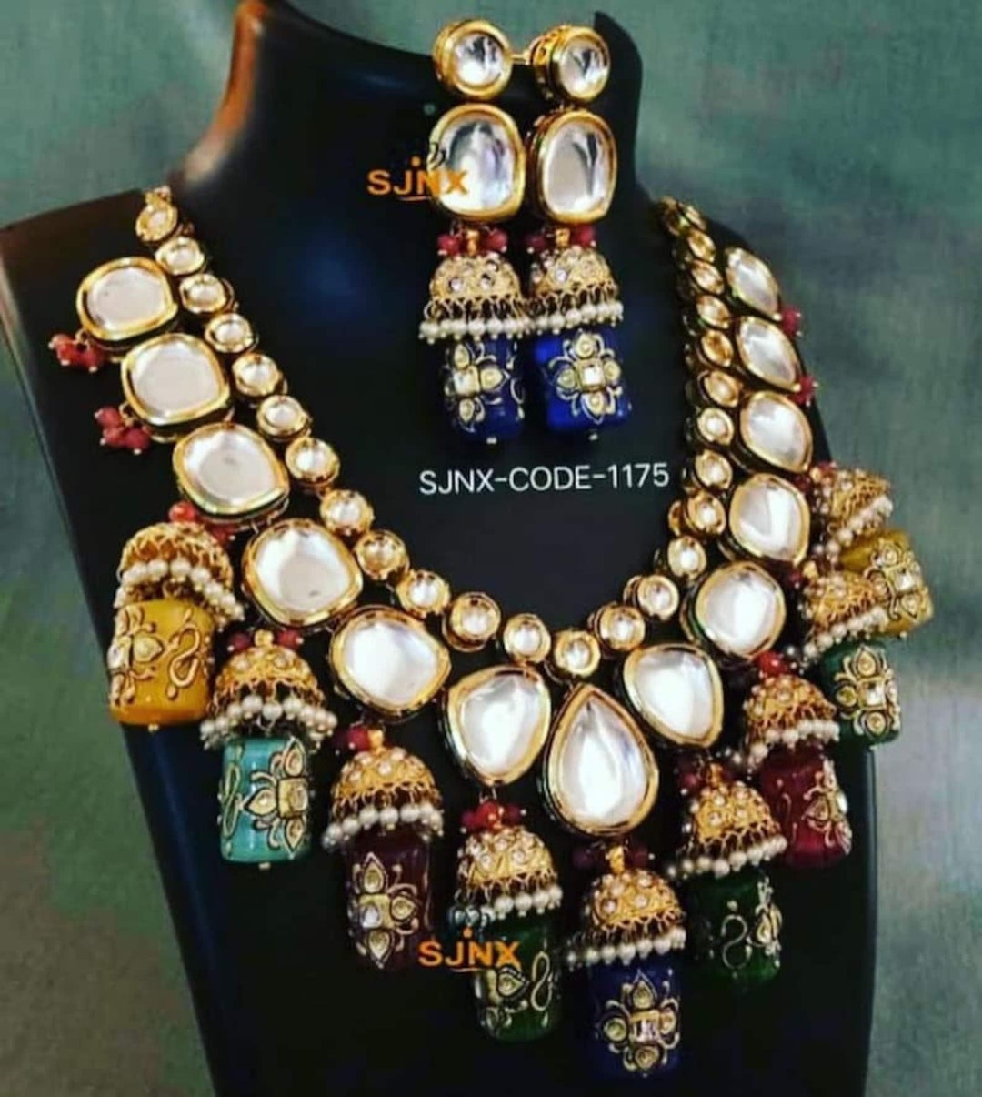 Stunning Kundan Necklace Set Made With 4 Different Shaped Kundan With ...