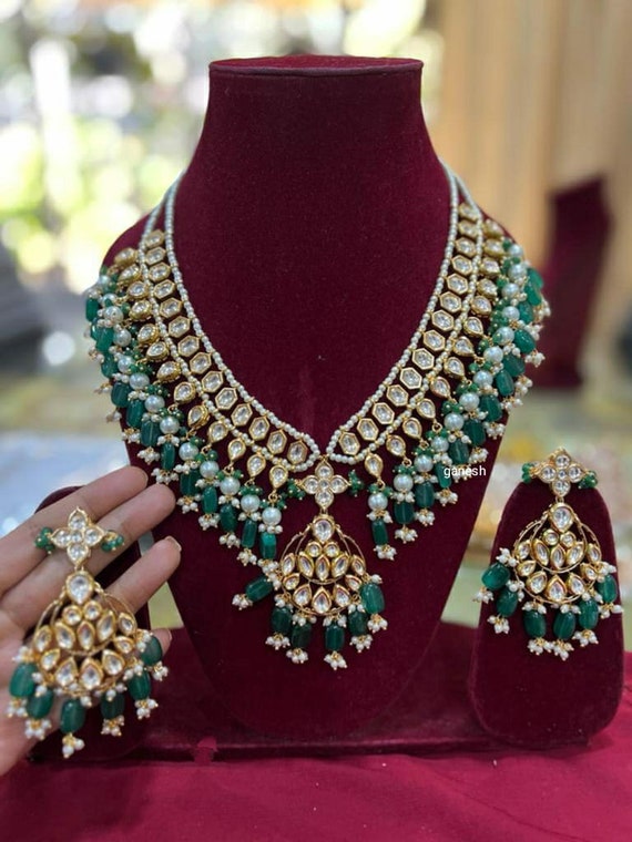 Emerald green indian jewellery store