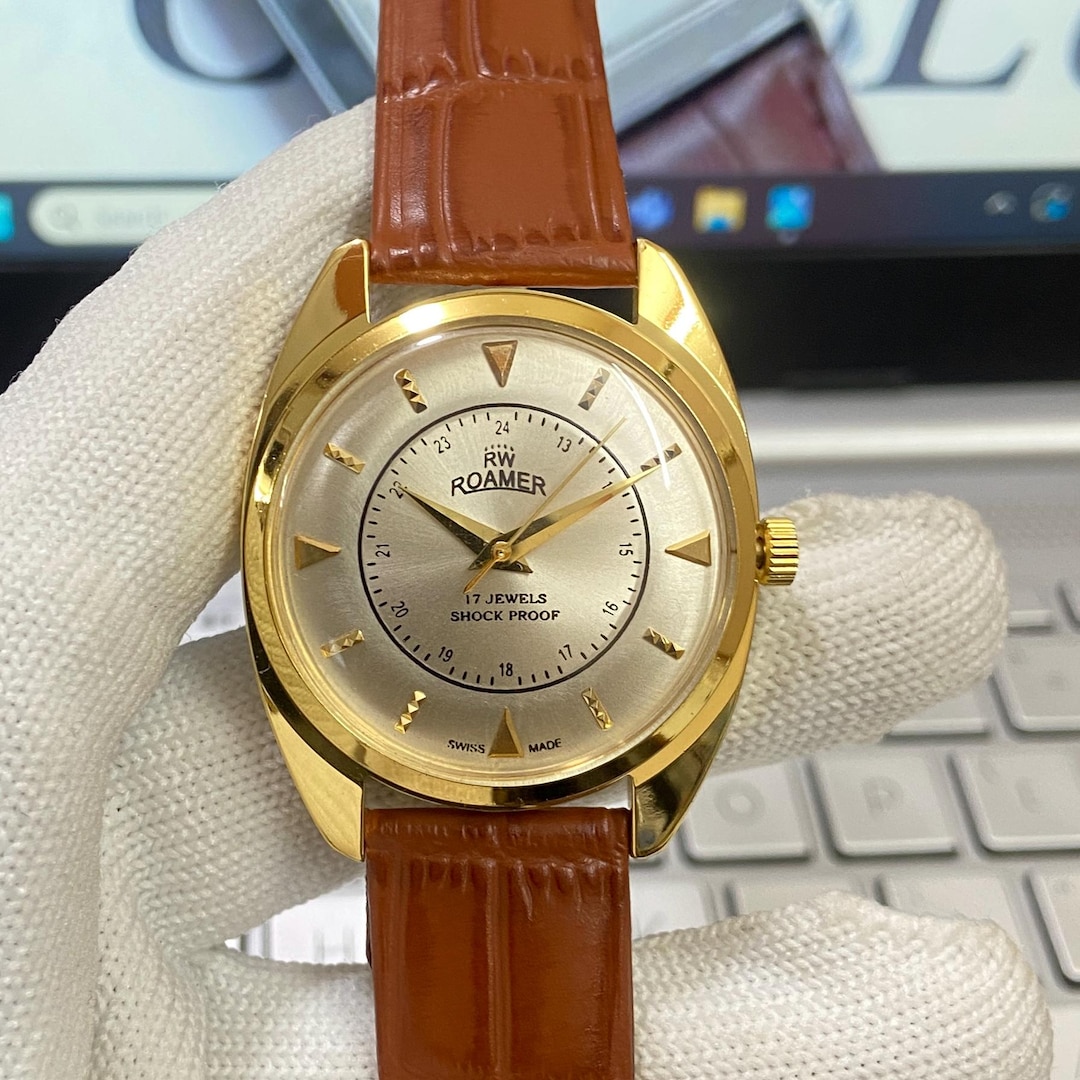 Vintage Refurbished Roamer Mechanical Hand Winding 17 Jewels Silver ...