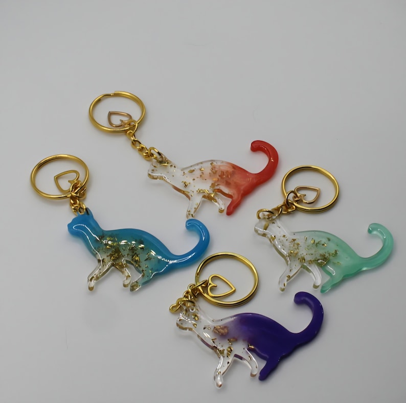 Resin Gold Flake Cat Keyring | Feline Enthusiast Accessory - Etsy UK