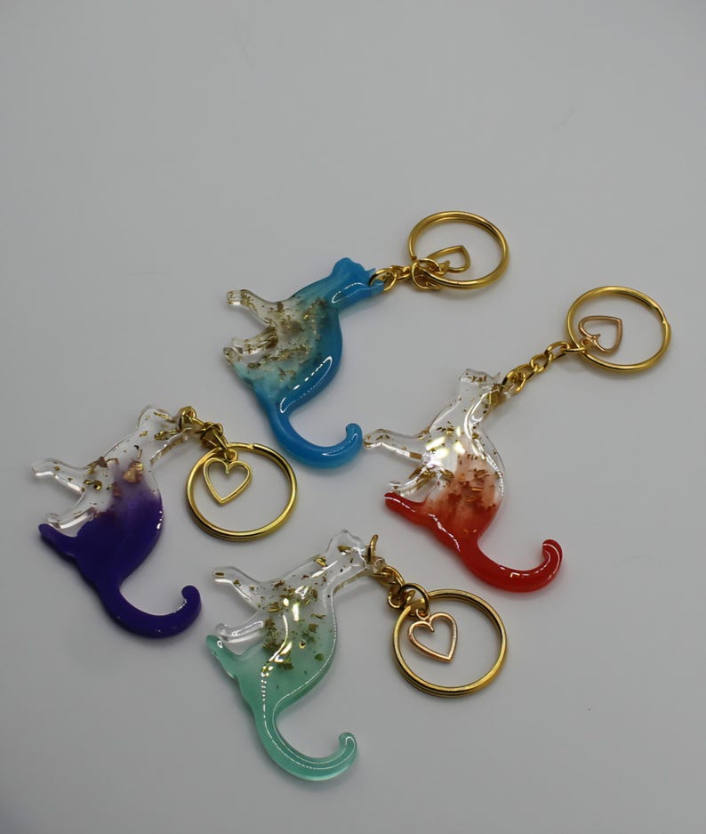 Resin Gold Flake Cat Keyring | Feline Enthusiast Accessory - Etsy UK