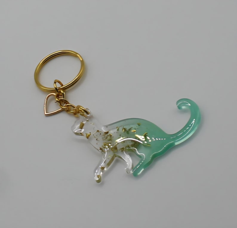 Resin Gold Flake Cat Keyring | Feline Enthusiast Accessory - Etsy UK