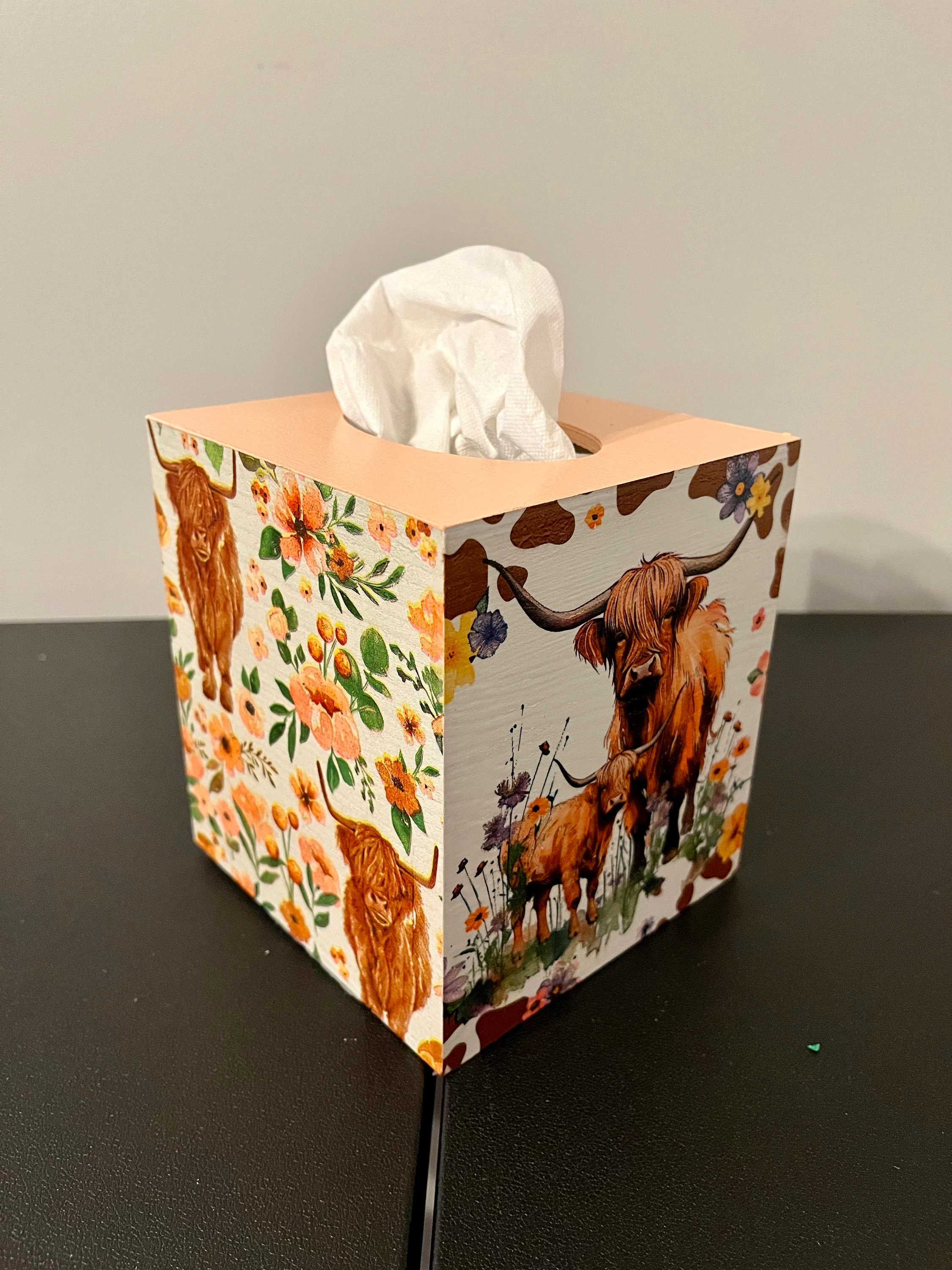 Highland Cow and Flowers Tissue Box Cover - Charming Farmhouse Decor - Etsy
