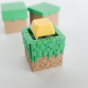 Minecraft Grass Block Keyboard Switch Holder | Mechanical Keycap Holder ...