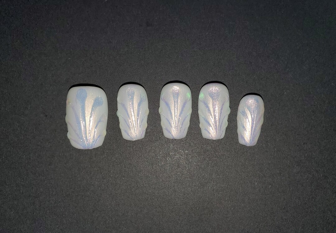 Shell Style Velvet Unichrome Press on Nails. Summer Fun Nails. Bridal ...