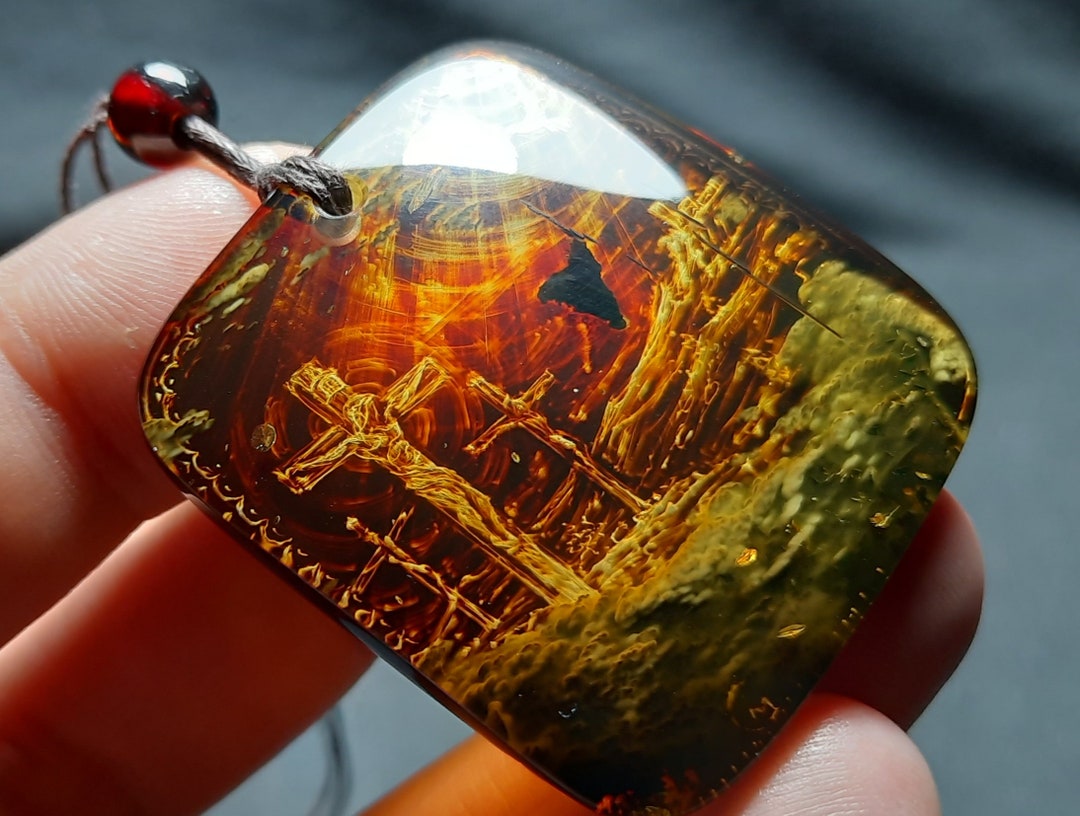 Amber Pendant Crucifixion of Christ - Etsy