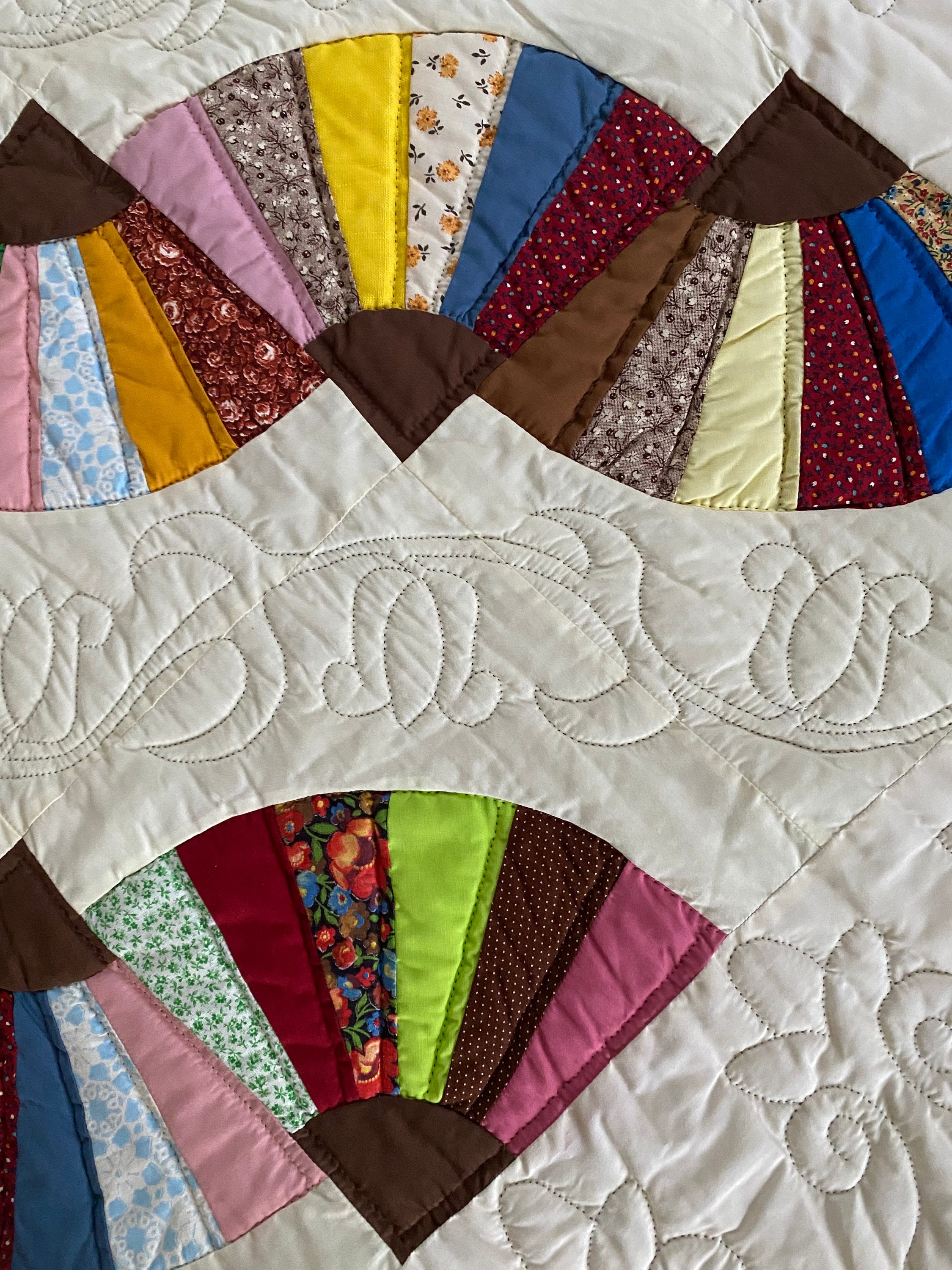 Vintage Quilt Fan Pattern Signed and Dated - Etsy