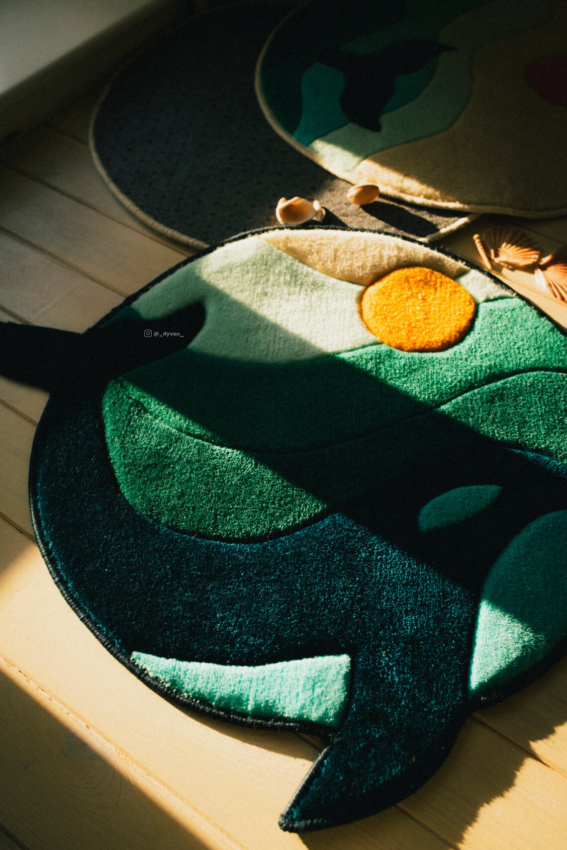 Seaside Inspired Tufted Rug L Orca Motif L 100% Handmade Soft & Fluffy ...