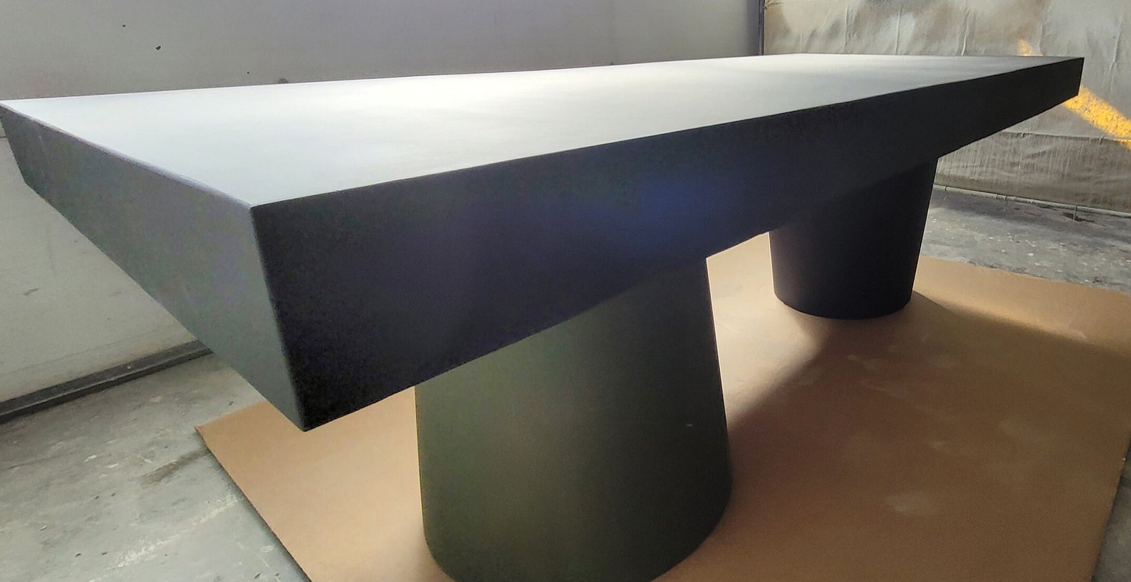 Concrete Dining Table / Circle Legs - Etsy