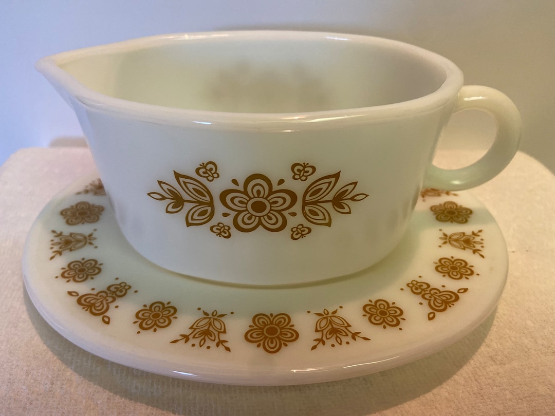 Vintage Pyrex Butterfly Gold Gravy Boat With Underplate Set - Etsy
