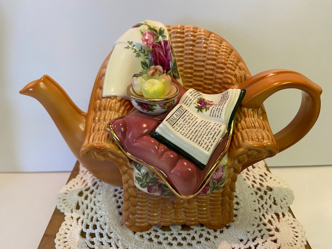 Vintage Royal Albert Cardew Design - Old Country Rose Teapot Wicker ...