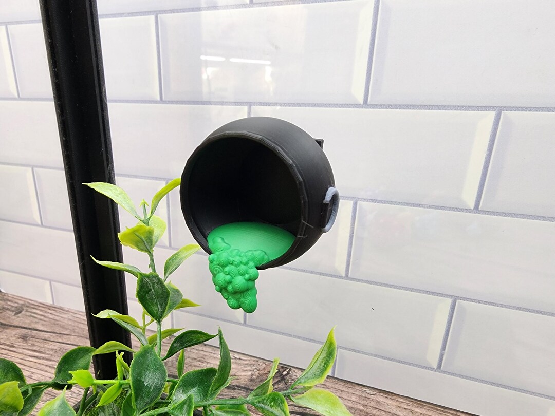Potions Cauldron Hide, Witchy Enclosure, Jumping Spider Hide, Spooky ...