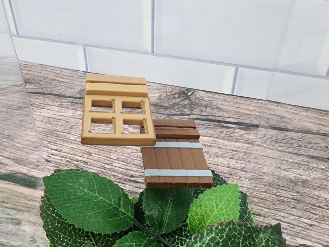 Trap Door Ledge Minecraft, Gamer Jumping Spider Shelf, Minecraft ...