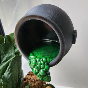 Potions Cauldron Hide, Jumping Spider Hide, 3D Resin Printed Enclosure ...