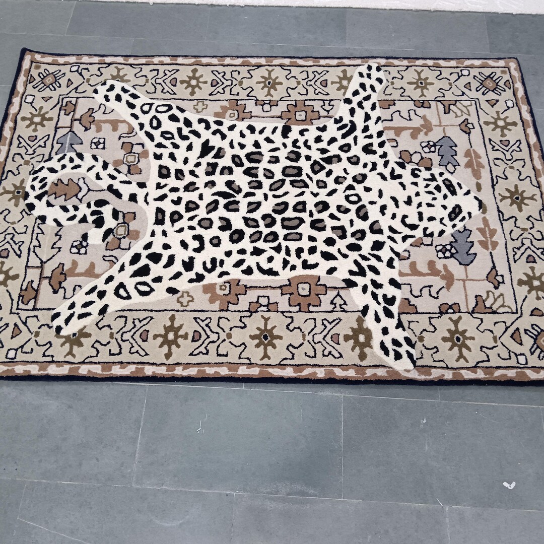 Octavia Leopard Handtufted Wool Rug A Bold Statement for Your Home ...