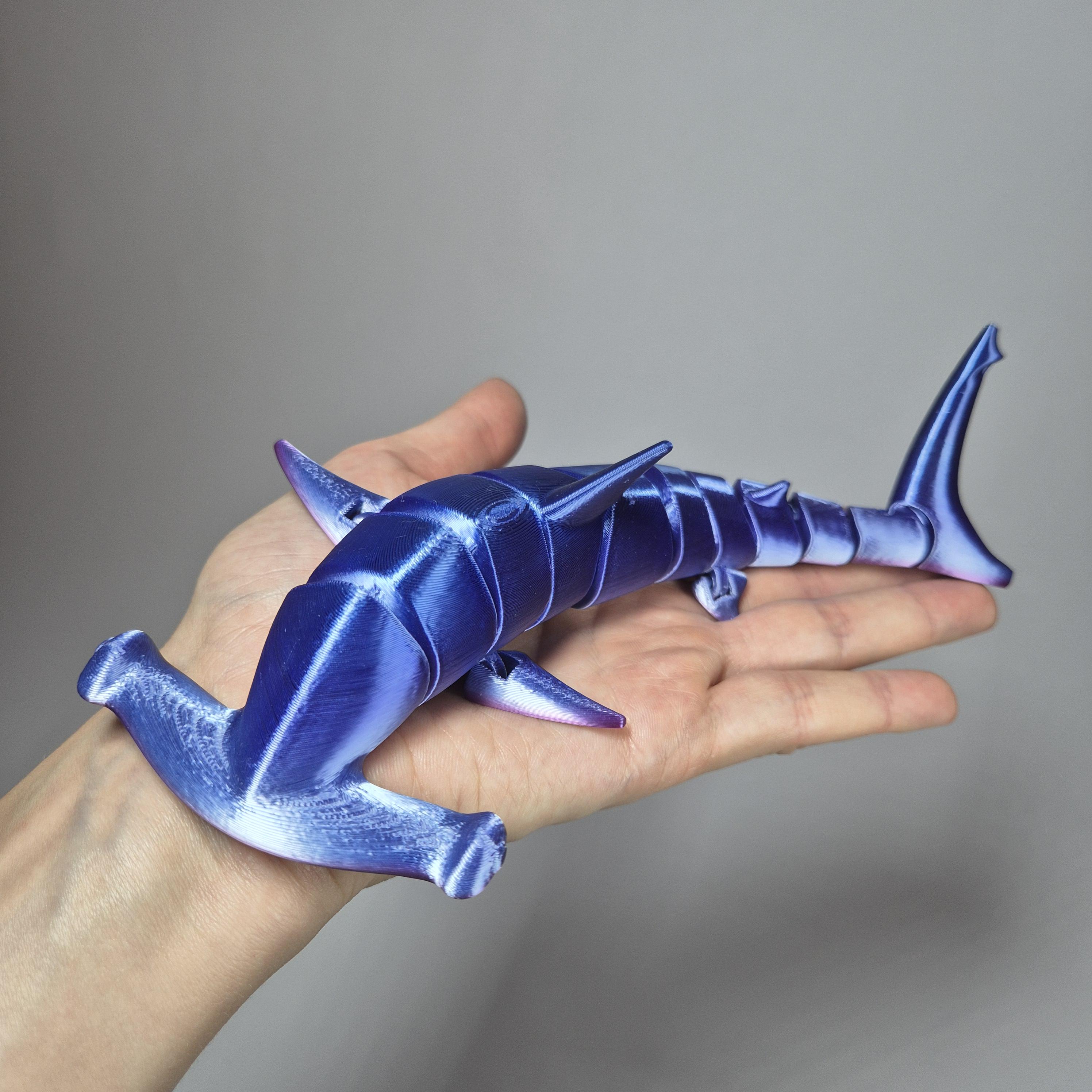 3D Printed Articulated Hammerhead Shark Fidget Toy: Stress Relief Desk ...