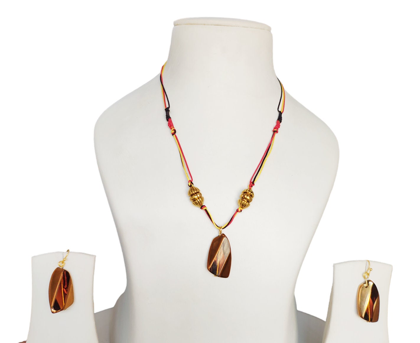 Handmade Neck Jewelry With Earring, Usage: Colorful Glass Beads and ...