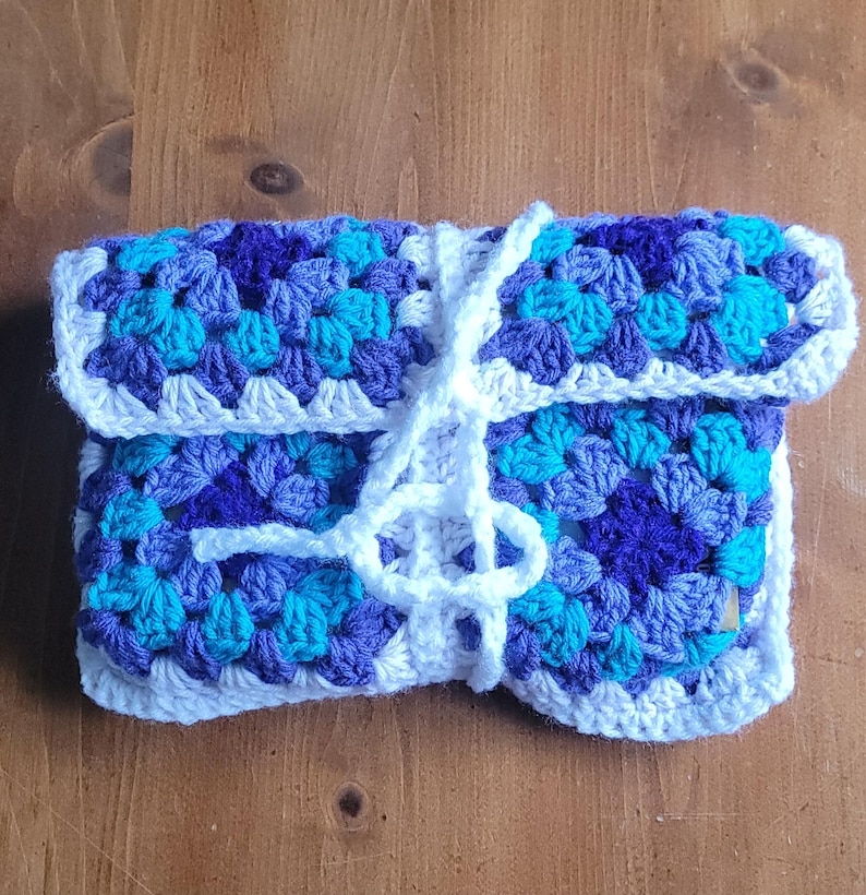 Granny Square Book Sleeve Crochet Pattern, Beginner Friendly Tutorial ...