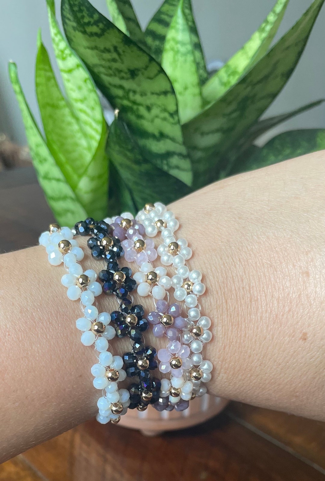 Elastic Daisy Flower Bracelet With Glass Beads. - Etsy