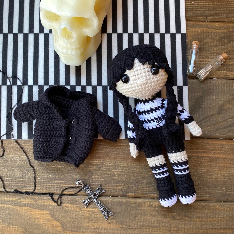 Gothic Girl Crochet Pattern, Spooky Daughter Amigurumi PDF, Dark School ...