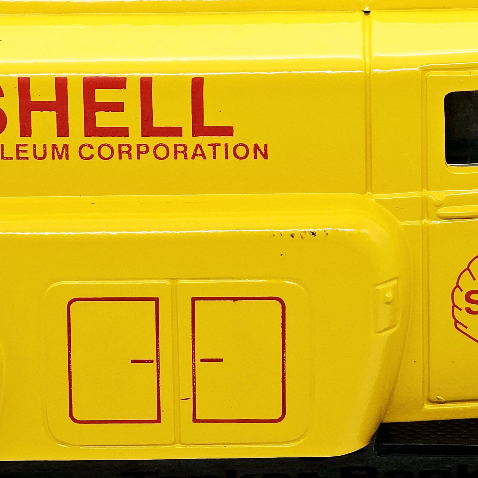 Vintage Shell Oil 1938 Dodge Airflow Tanker Die Cast Collectible Bank ...