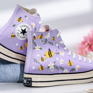 Embroidered Converse Custom, Bee Embroidered Converse High Tops, Daisy ...