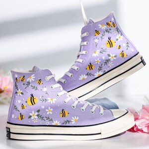 Embroidered Converse Custom, Bee Embroidered Converse High Tops, Daisy ...