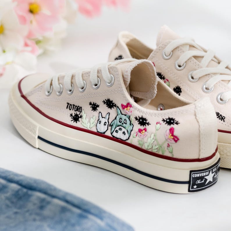 Embroidered Converse Low Tops, Totoro Embroidery Shoes Custom, Flower ...