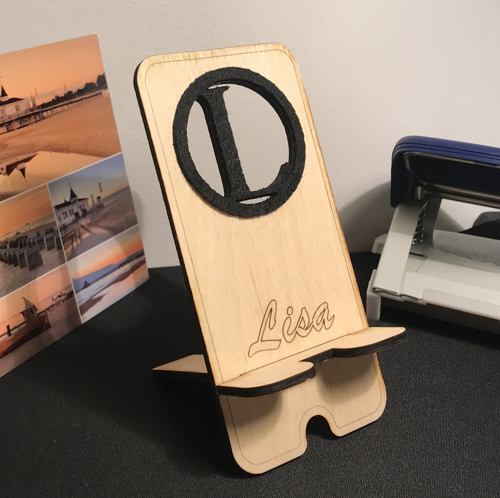 Personalisierter Halter aus Holz Handyhalter - Etsy.de