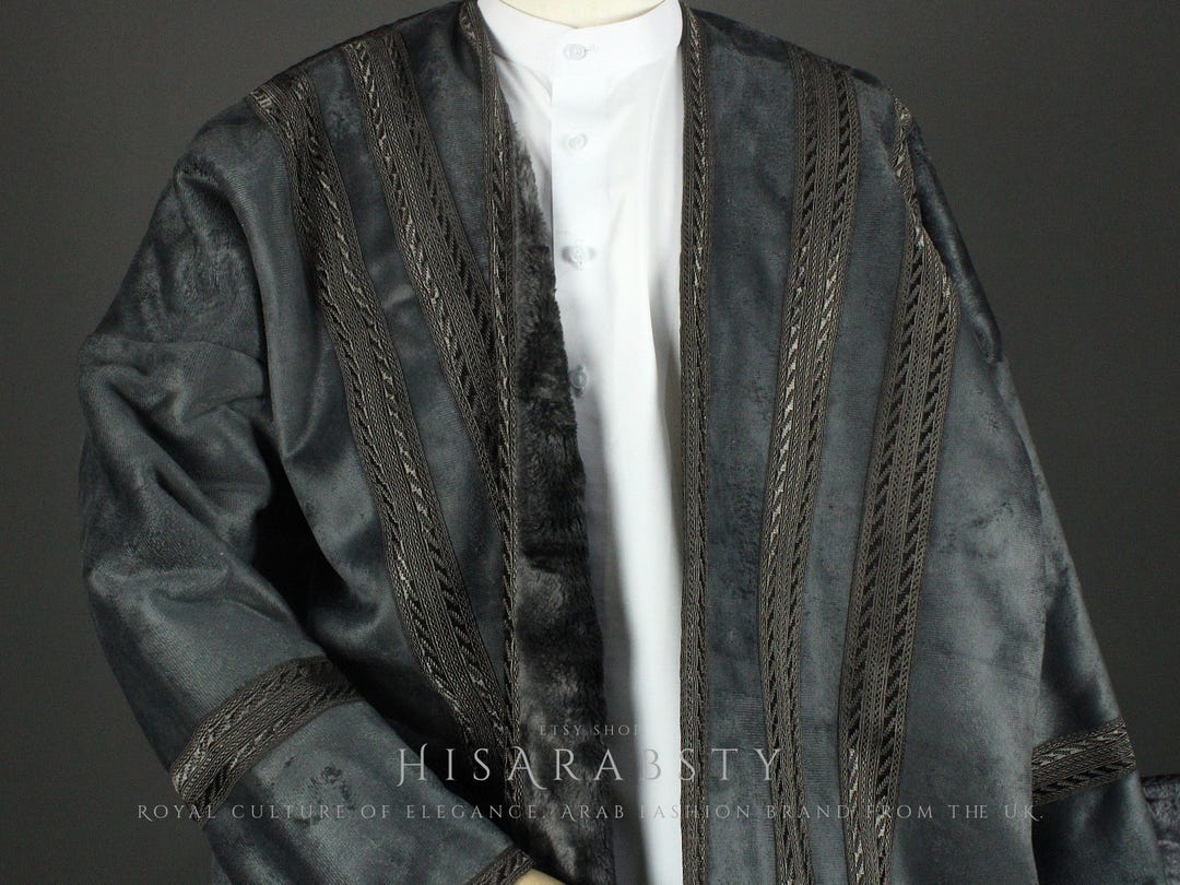 Unique Grey Colour Farwa Bisht Arabian Coat Fur Lined Warm Winter Coat ...