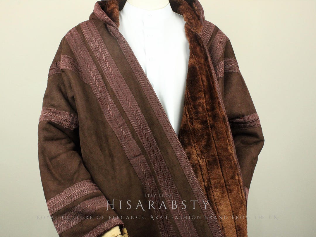 Unique Brown Farwa Bisht With Hoodie Mishla ʿabāʾa Arabian Coat Fur ...