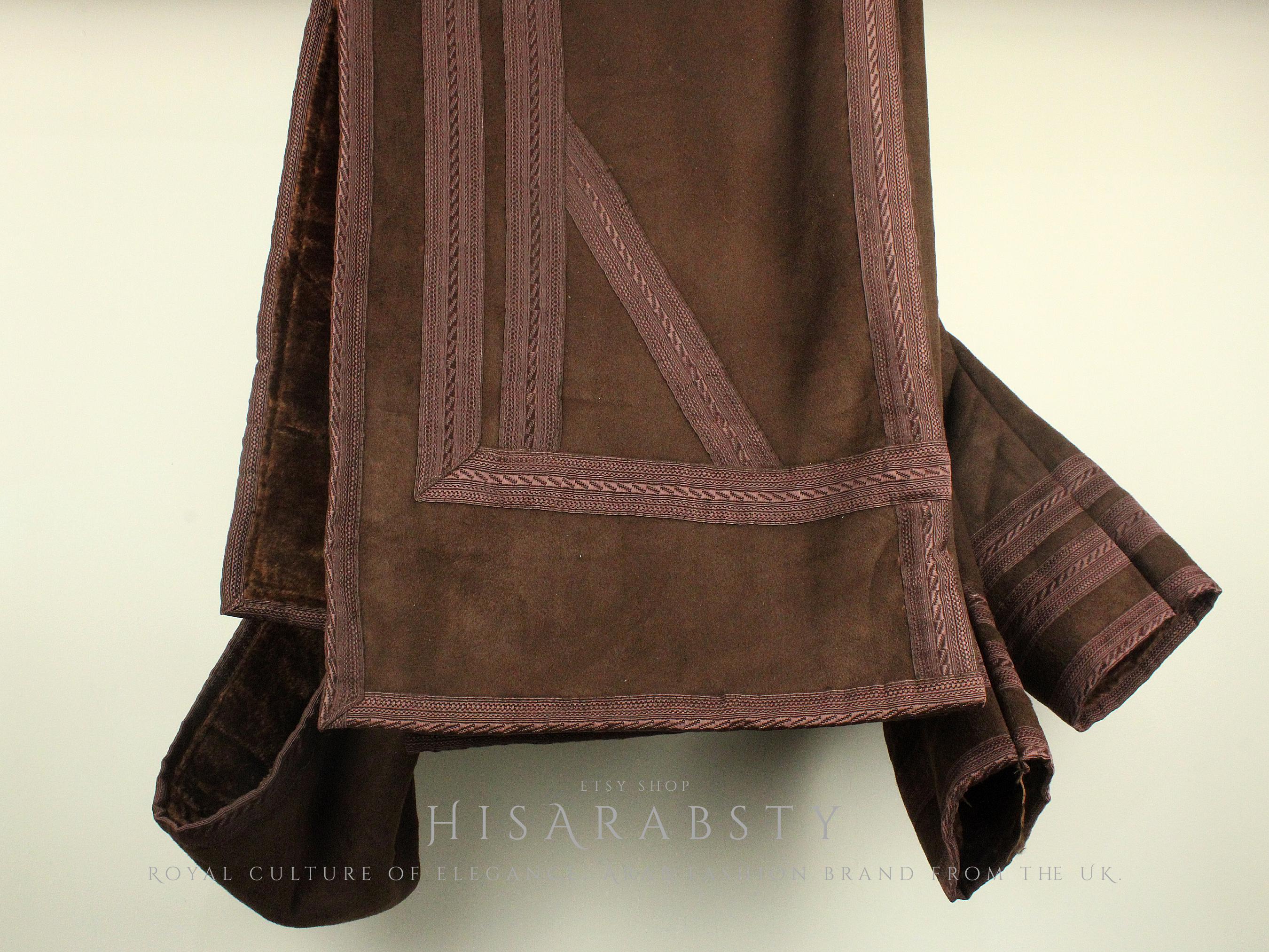 Unique Brown Farwa Bisht With Hoodie Mishla ʿabāʾa Arabian Coat Fur ...