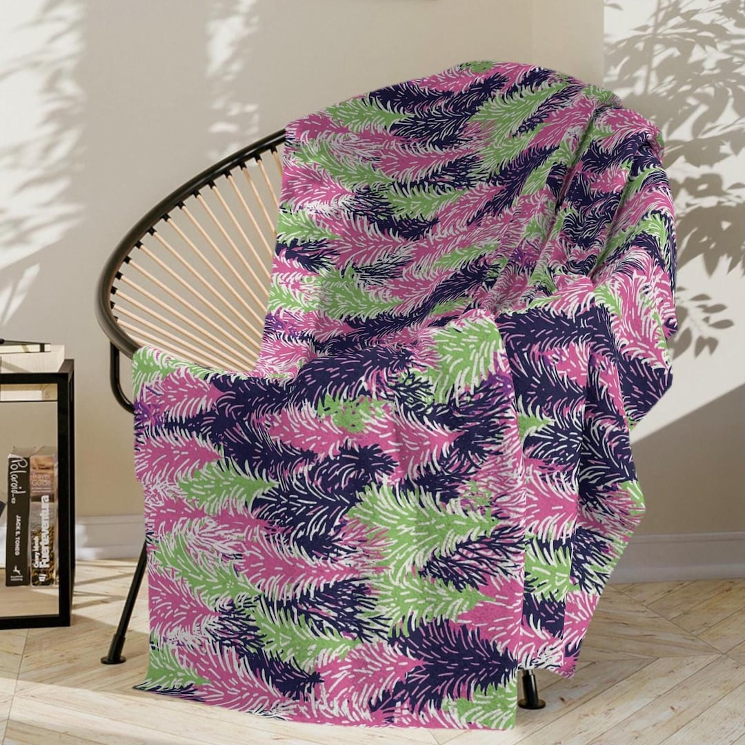 Preppy Christmas Travel Blanket Beachy Tree Couch Throw Pinkmas ...