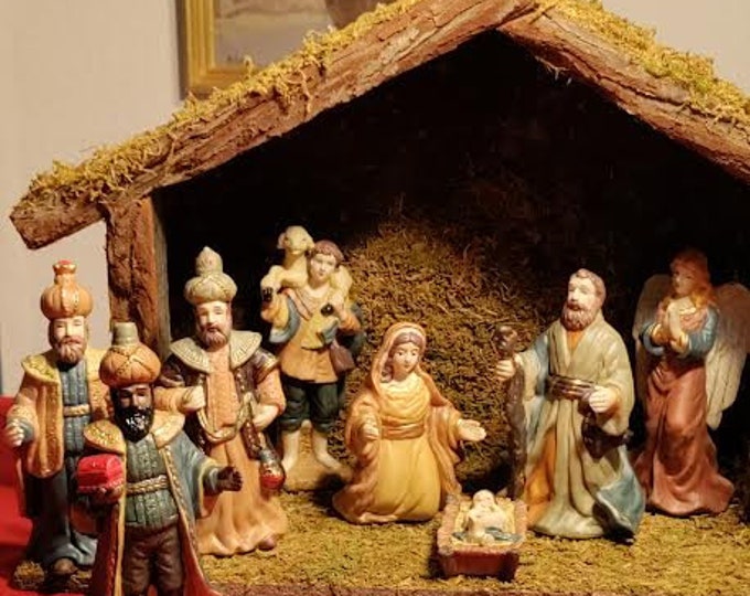 Christmas! Creche and 8 Piece Nativity Set Beautifully Detailed ...