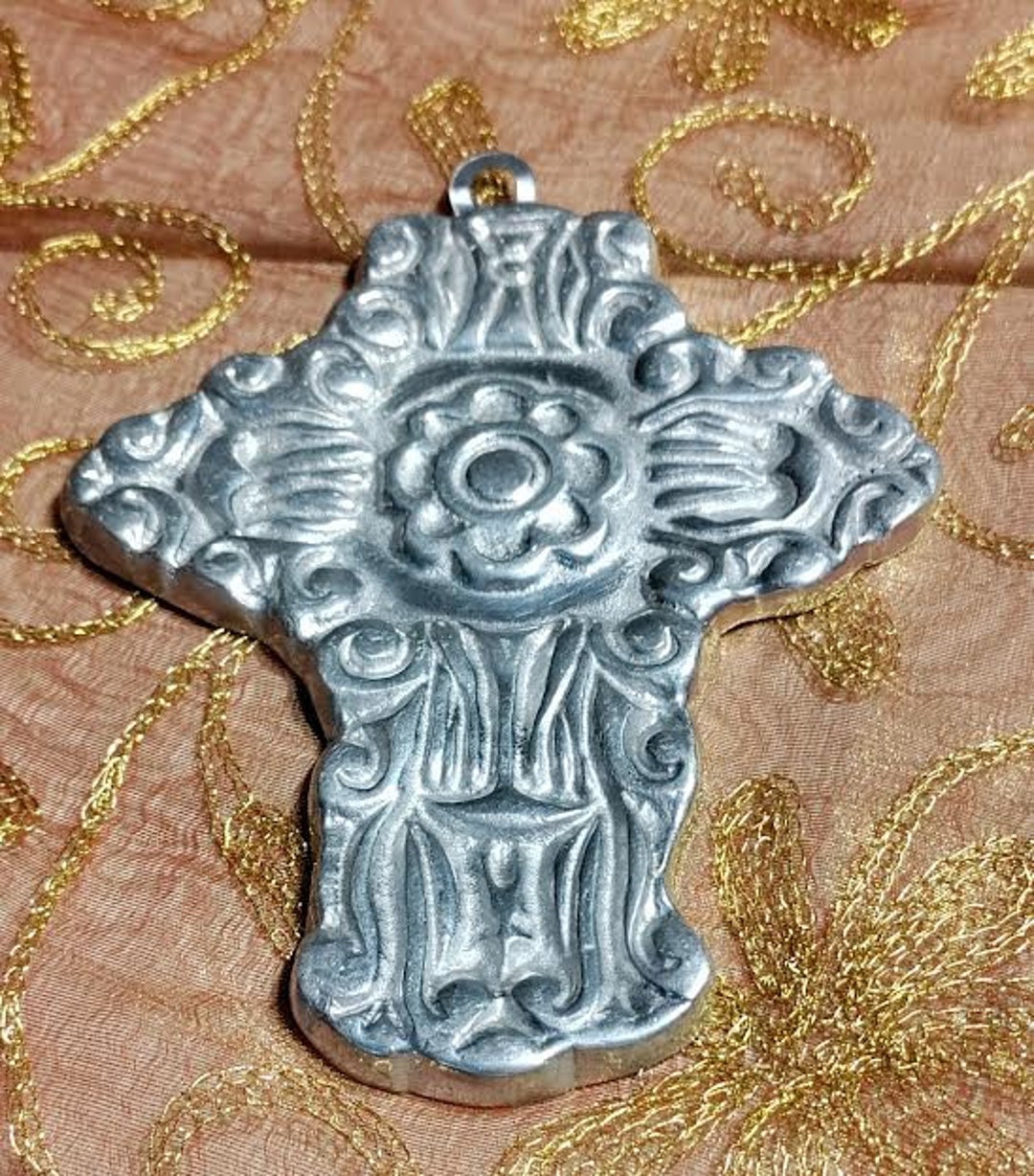 Pewter/metal Cross With Stunning Designs and a Hook to Hang on the Wall ...