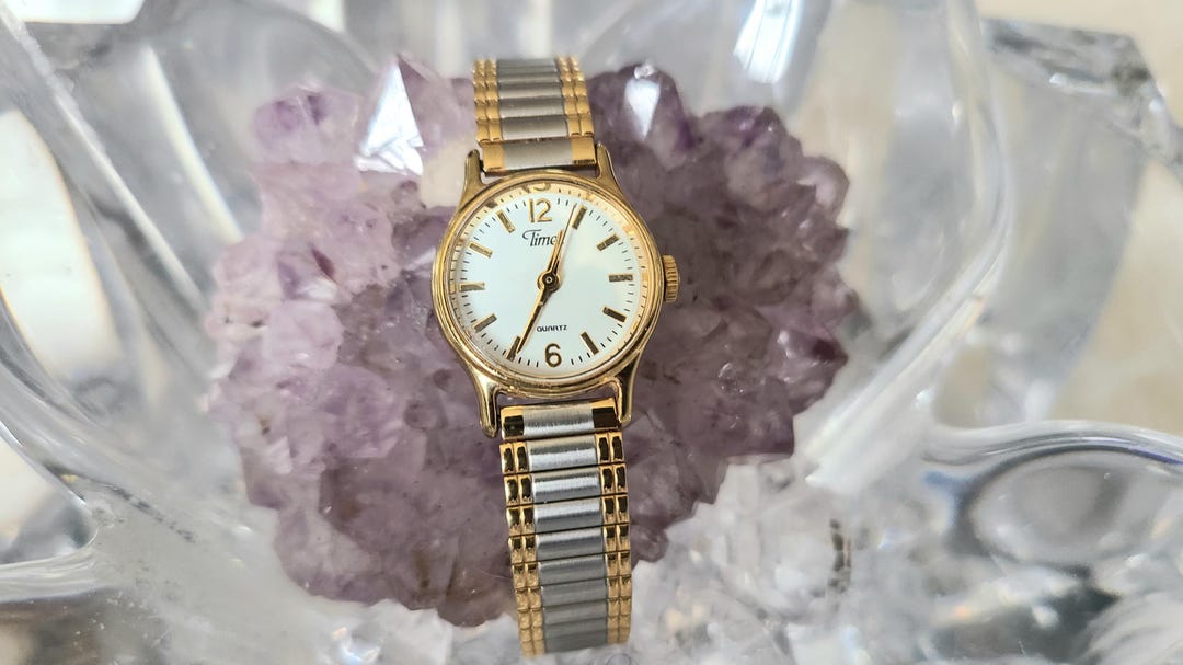 Vintage Timex Classic Petite 18mm Two-tone Expansion Band Women's Watch ...