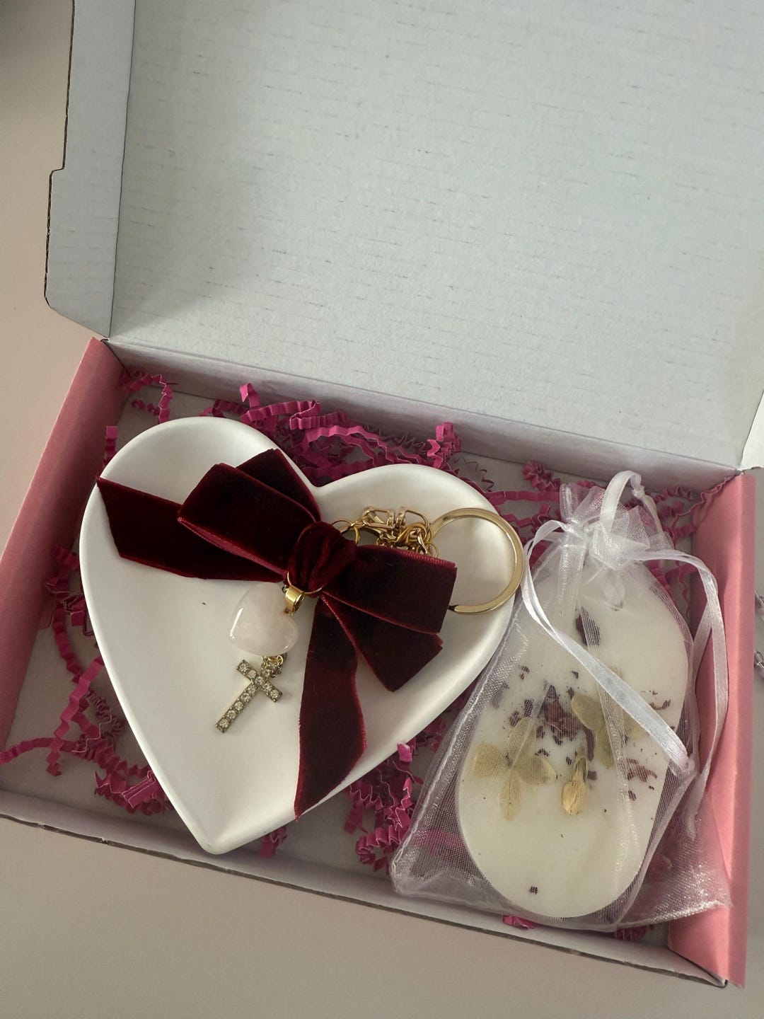 Gift Box With Heart Jewelry Dish, Handmade Jewelry, Dried Flower Wax ...
